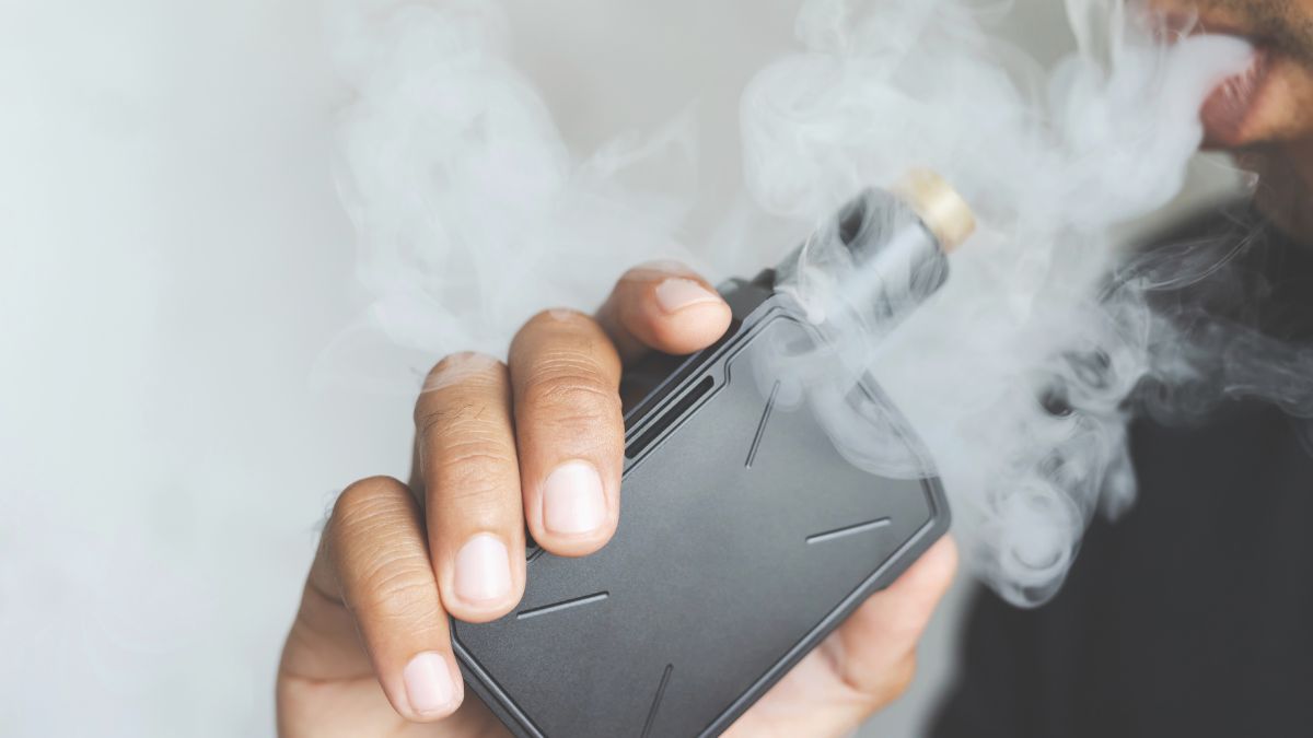 Fumar y vapear aumentan el riesgo de cáncer y deterioro cognitivo