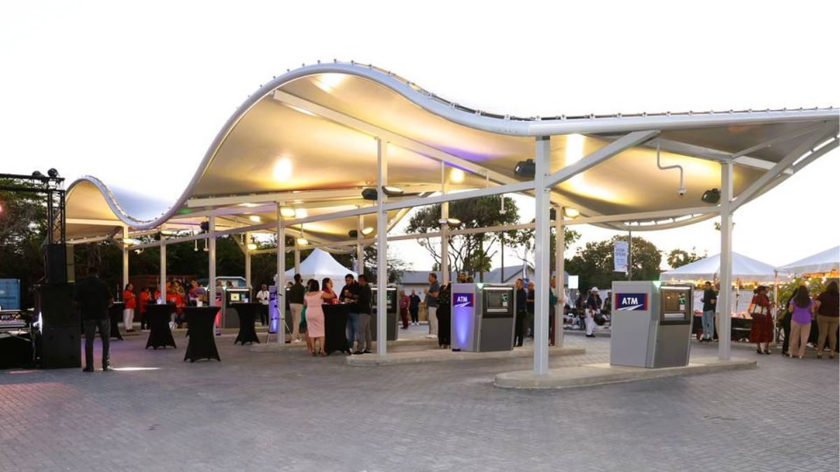 Aruba Bank abre moderno centro de autoservicio en Savaneta